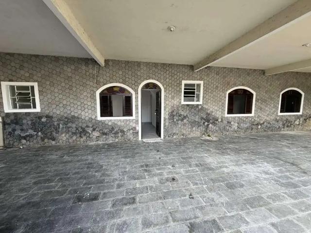 Casa / Sobrado para Locação em Rio das Ostras/RJ Jardim Mariléa 2 Quartos