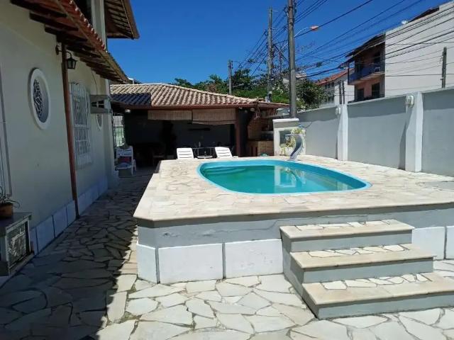 Casa / Sobrado para Locação em Rio das Ostras/RJ Novo Rio das Ostras 6 Quartos