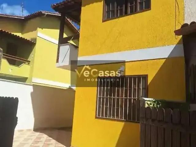 Casa / Sobrado para Locação em Rio das Ostras/RJ Ouro Verde 2 Quartos