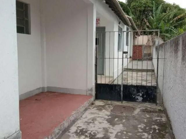Casa / Sobrado para Locação em Rio de Janeiro/RJ Tanque 1 Quartos