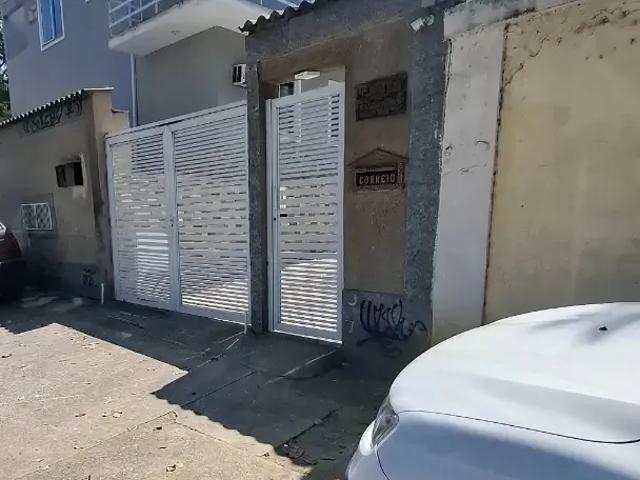 Casa / Sobrado para Locação em Rio de Janeiro/RJ Taquara 2 Quartos