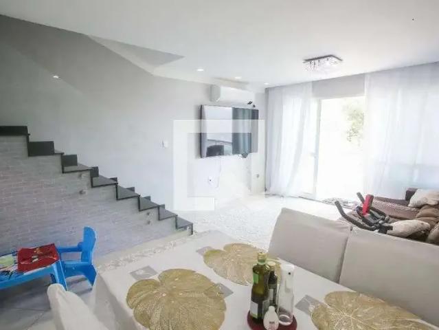 Casa / Sobrado para Locação em Rio de Janeiro/RJ Taquara 3 Quartos