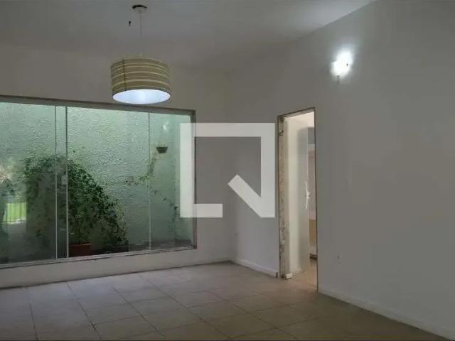 Casa / Sobrado para Locação em Rio de Janeiro/RJ Taquara 3 Quartos