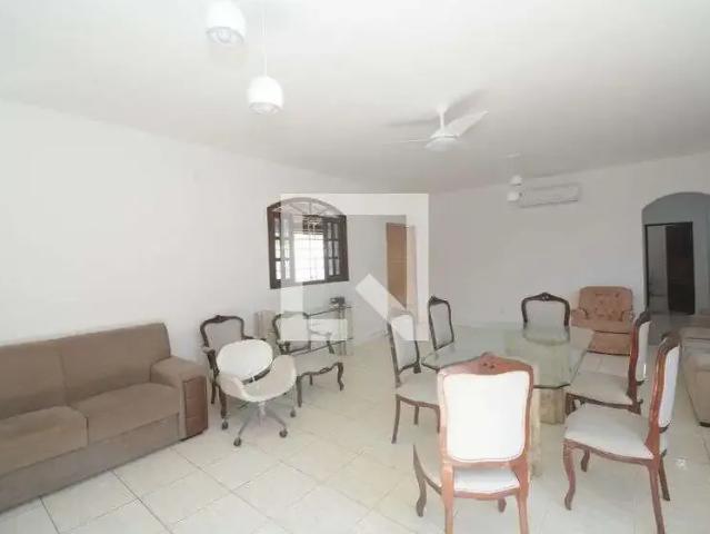 Casa / Sobrado para Locação em Rio de Janeiro/RJ Vila Valqueire 4 Quartos