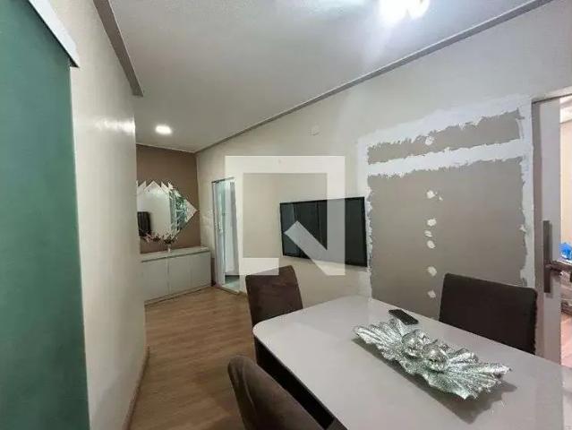 Casa / Sobrado para Locação em Rio de Janeiro/RJ Vila Valqueire 2 Quartos