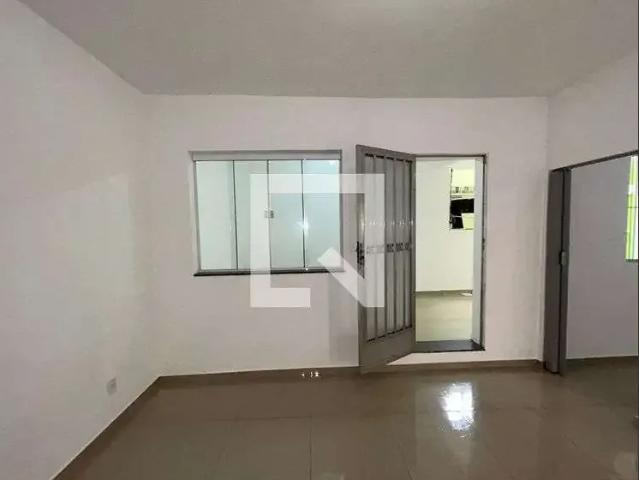 Casa / Sobrado para Locação em Rio de Janeiro/RJ Vila Valqueire 2 Quartos
