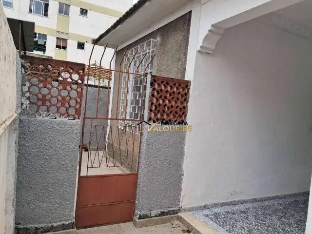 Casa / Sobrado para Locação em Rio de Janeiro/RJ Vila Valqueire 2 Quartos