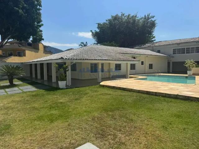 Casa / Sobrado para Locação em Rio de Janeiro/RJ Barra da Tijuca 3 Quartos