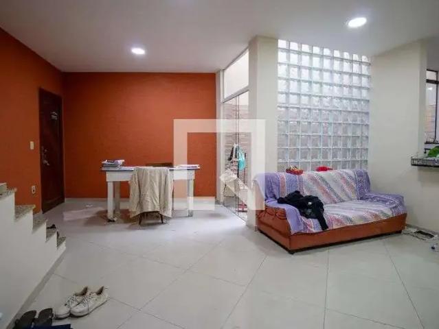 Casa / Sobrado para Locação em Rio de Janeiro/RJ Bonsucesso 3 Quartos