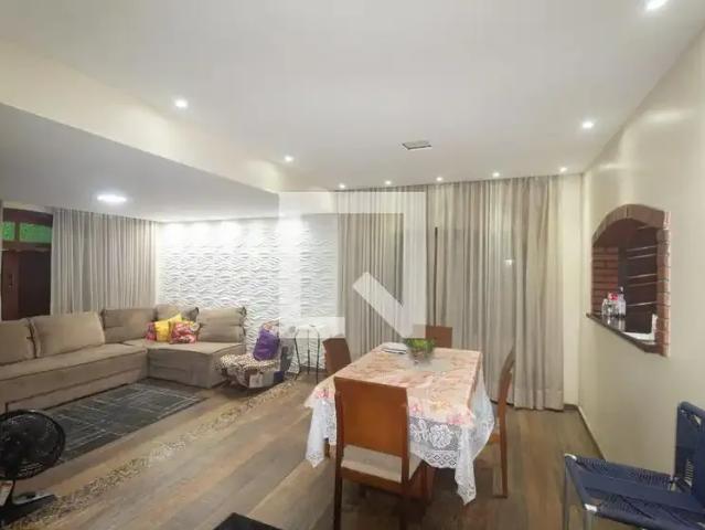 Casa / Sobrado para Locação em Rio de Janeiro/RJ Campo Grande 3 Quartos