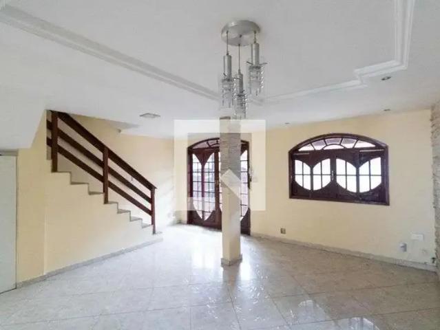 Casa / Sobrado para Locação em Rio de Janeiro/RJ Campo Grande 3 Quartos