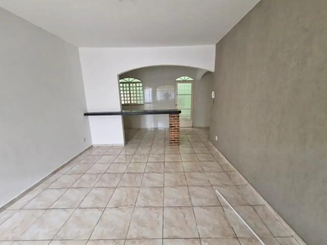 Casa / Sobrado para Locação em Rio de Janeiro/RJ Campo Grande 1 Quartos