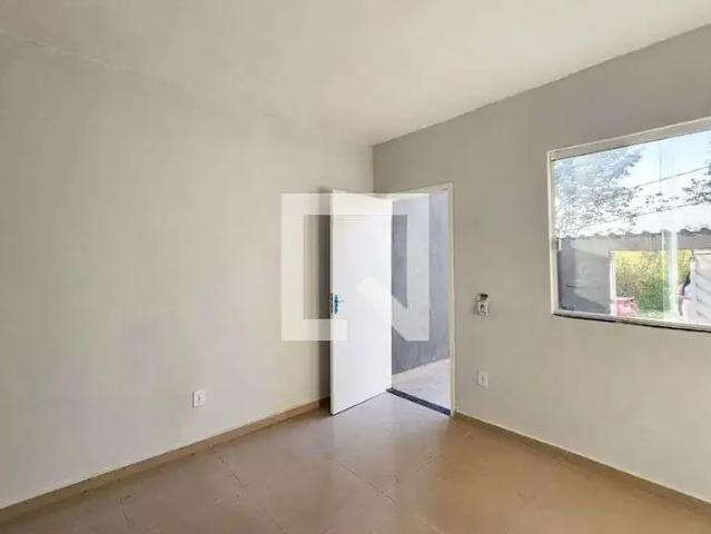 Casa / Sobrado para Locação em Rio de Janeiro/RJ Campo Grande 2 Quartos