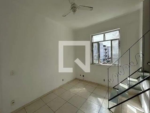Casa / Sobrado para Locação em Rio de Janeiro/RJ Cachambi 2 Quartos
