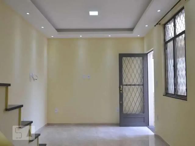Casa / Sobrado para Locação em Rio de Janeiro/RJ Cachambi 2 Quartos