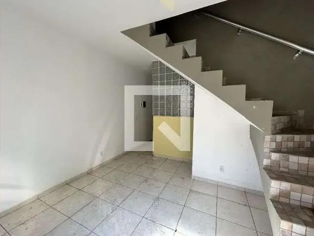 Casa / Sobrado para Locação em Rio de Janeiro/RJ Cascadura 3 Quartos