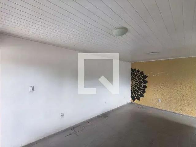 Casa / Sobrado para Locação em Rio de Janeiro/RJ Curicica 4 Quartos