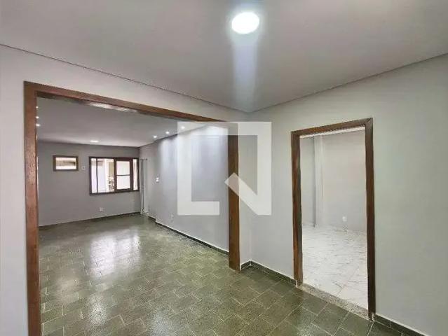 Casa / Sobrado para Locação em Rio de Janeiro/RJ Curicica 4 Quartos