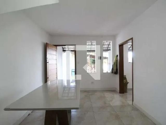 Casa / Sobrado para Locação em Rio de Janeiro/RJ Curicica 3 Quartos