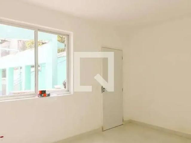 Casa / Sobrado para Locação em Rio de Janeiro/RJ Engenho de Dentro 2 Quartos