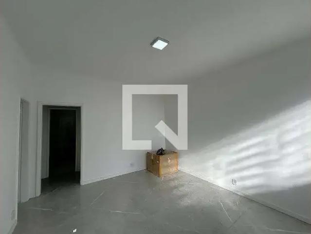 Casa / Sobrado para Locação em Rio de Janeiro/RJ Engenho de Dentro 2 Quartos