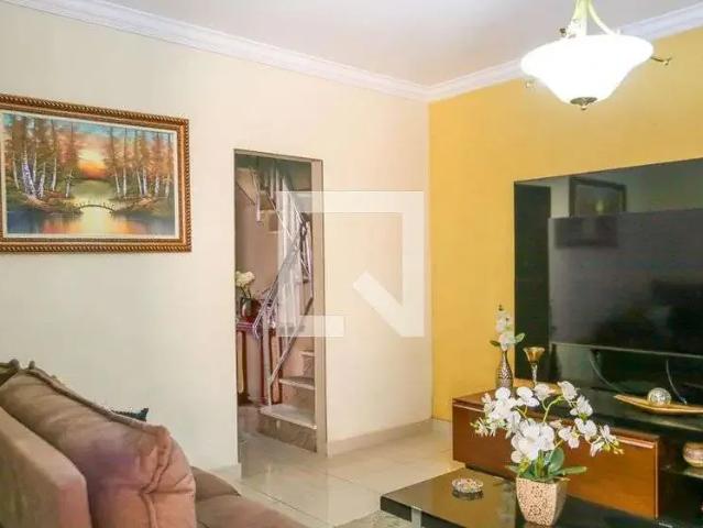 Casa / Sobrado para Locação em Rio de Janeiro/RJ Engenho de Dentro 3 Quartos