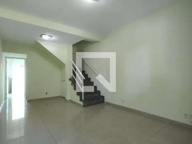 Casa / Sobrado para Locação em Rio de Janeiro/RJ Freguesia Ilha do Governador 3 Quartos