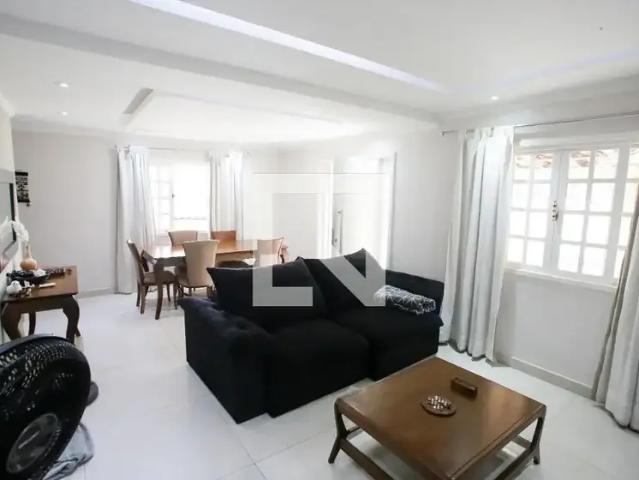 Casa / Sobrado para Locação em Rio de Janeiro/RJ Freguesia Ilha do Governador 3 Quartos