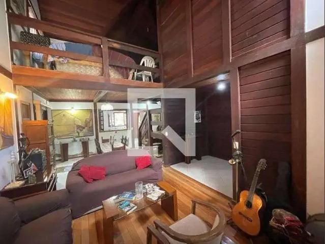 Casa / Sobrado para Locação em Rio de Janeiro/RJ Freguesia Ilha do Governador 4 Quartos