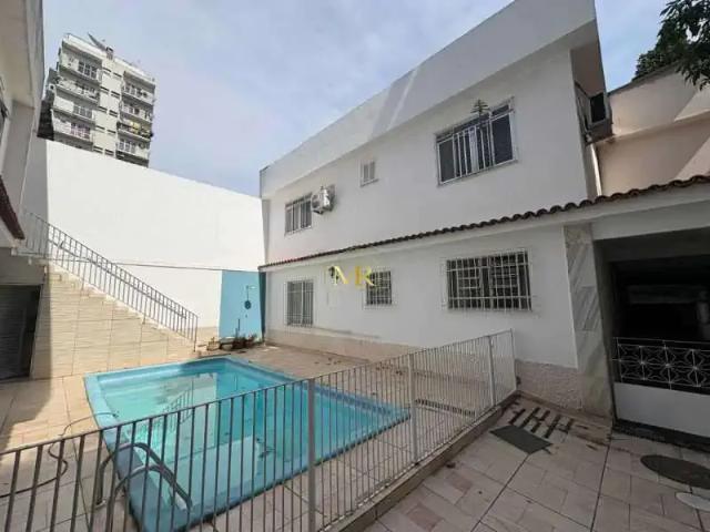 Casa / Sobrado para Locação em Rio de Janeiro/RJ Freguesia Jacarepaguá 6 Quartos