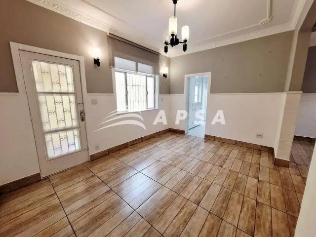 Casa / Sobrado para Locação em Rio de Janeiro/RJ Grajaú 2 Quartos