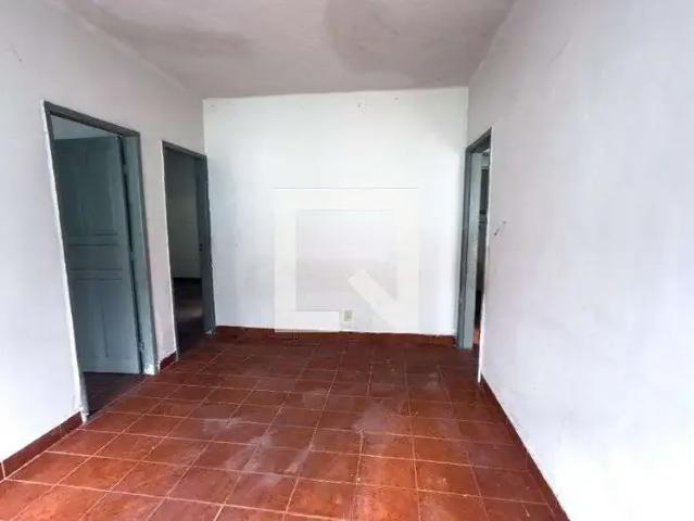 Casa / Sobrado para Locação em Rio de Janeiro/RJ Irajá 2 Quartos