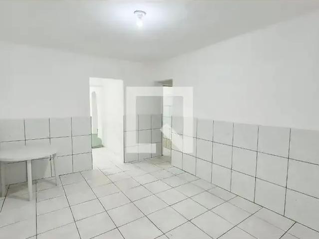 Casa / Sobrado para Locação em Rio de Janeiro/RJ Irajá 2 Quartos