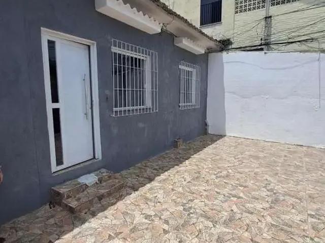 Casa / Sobrado para Locação em Rio de Janeiro/RJ Irajá 2 Quartos