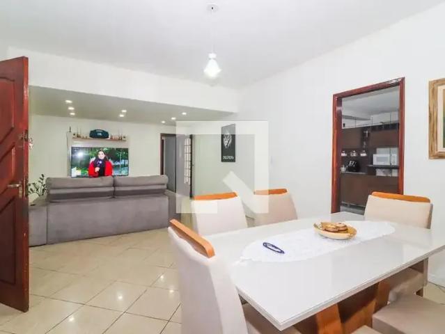 Casa / Sobrado para Locação em Rio de Janeiro/RJ Jardim Sulacap 4 Quartos