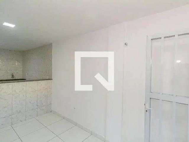 Casa / Sobrado para Locação em Rio de Janeiro/RJ Marechal Hermes 1 Quartos