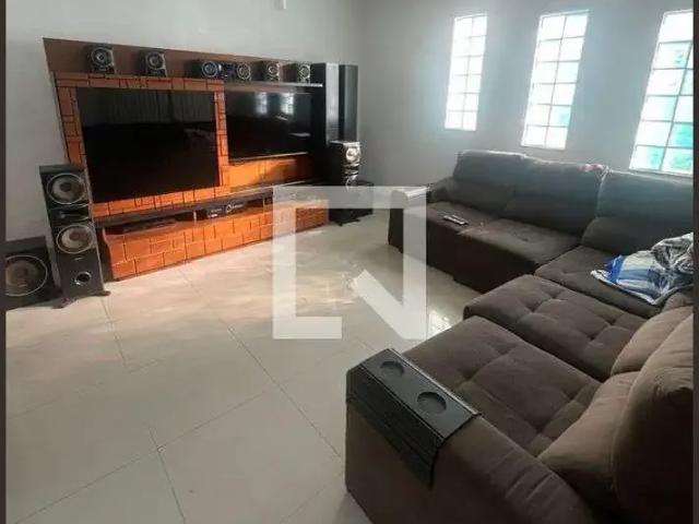 Casa / Sobrado para Locação em Rio de Janeiro/RJ Oswaldo Cruz 3 Quartos