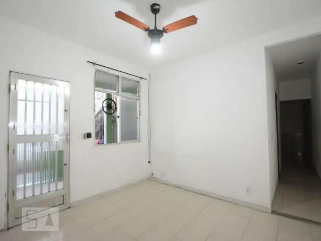 Casa / Sobrado para Locação em Rio de Janeiro/RJ Penha 2 Quartos