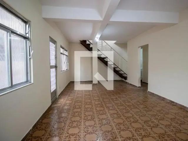 Casa / Sobrado para Locação em Rio de Janeiro/RJ Penha 3 Quartos