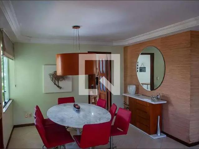 Casa / Sobrado para Locação em Rio de Janeiro/RJ Pechincha 4 Quartos