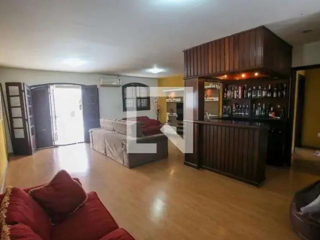 Casa / Sobrado para Locação em Rio de Janeiro/RJ Pechincha 4 Quartos