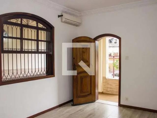 Casa / Sobrado para Locação em Rio de Janeiro/RJ Piedade 3 Quartos