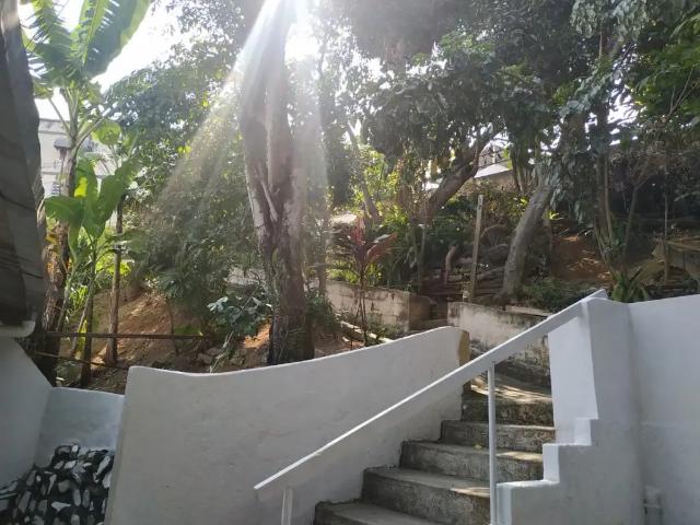 Casa / Sobrado para Locação em Rio de Janeiro/RJ Pitangueiras 2 Quartos