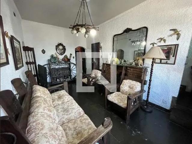 Casa / Sobrado para Locação em Rio de Janeiro/RJ Praia da Bandeira 4 Quartos