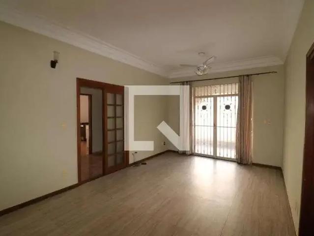 Casa / Sobrado para Locação em Rio de Janeiro/RJ Praia da Bandeira 3 Quartos