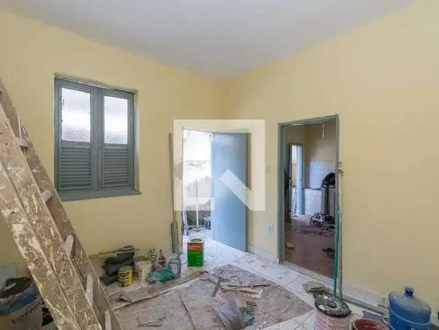Casa / Sobrado para Locação em Rio de Janeiro/RJ Ramos 1 Quartos