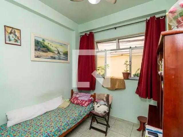 Casa / Sobrado para Locação em Rio de Janeiro/RJ Ramos 2 Quartos