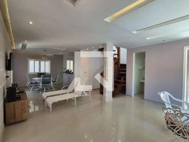 Casa / Sobrado para Locação em Rio de Janeiro/RJ Recreio dos Bandeirantes 3 Quartos