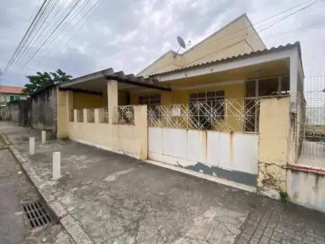 Casa / Sobrado para Locação em Rio de Janeiro/RJ Santa Cruz 2 Quartos