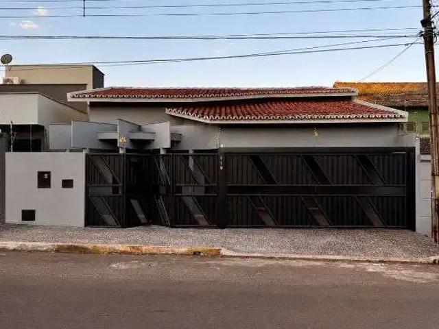 Casa / Sobrado para Locação em Rio Verde/GO Odília 3 Quartos